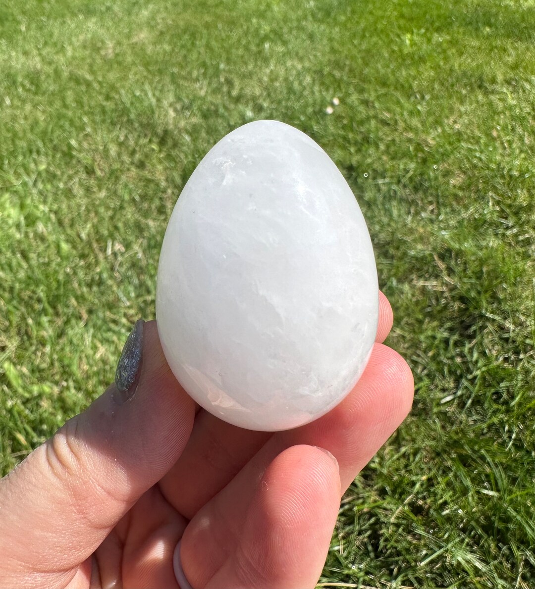Clear Quartz Egg - Crystal Egg Sculpture - Quartz Stone Egg Sculpture ...