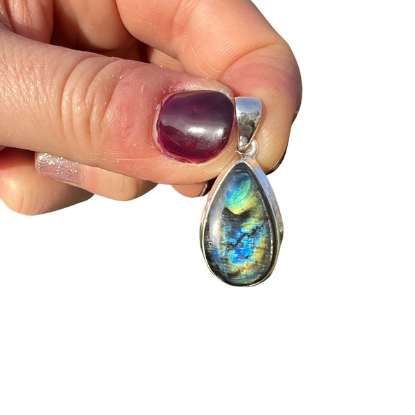 Spectrolite Pendant - Etsy