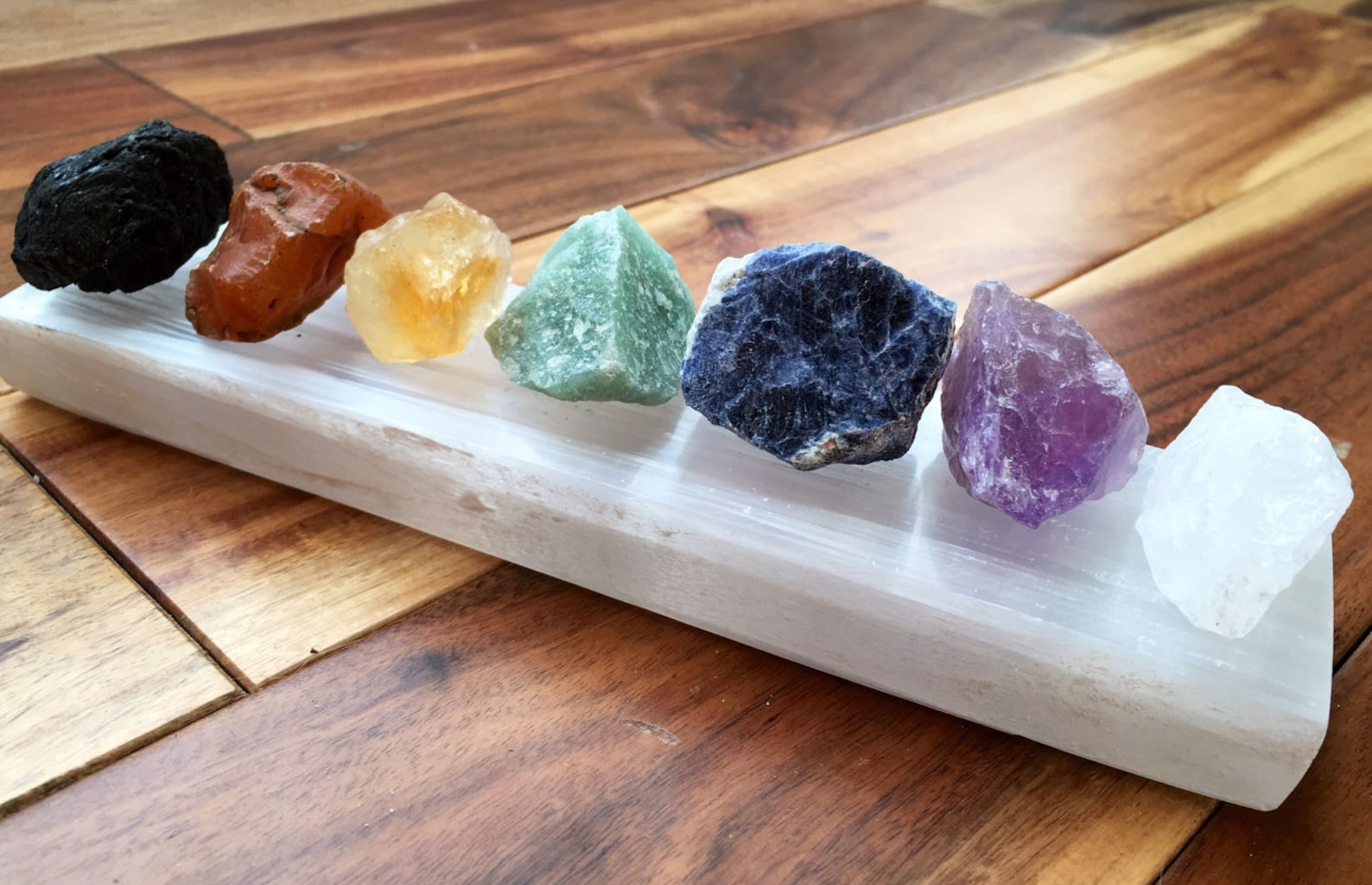 Raw Crystal 7 Chakra Set With Selenite Plate Chakra Set - Etsy