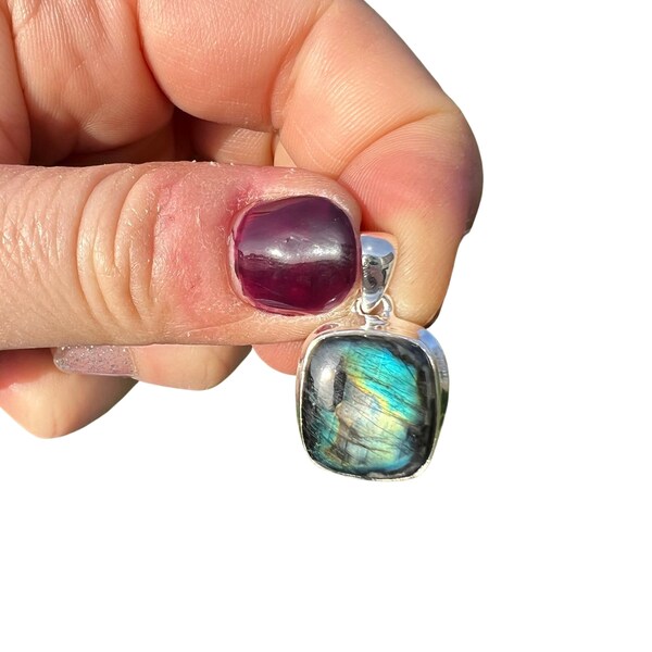 Spectrolite Pendant - Etsy