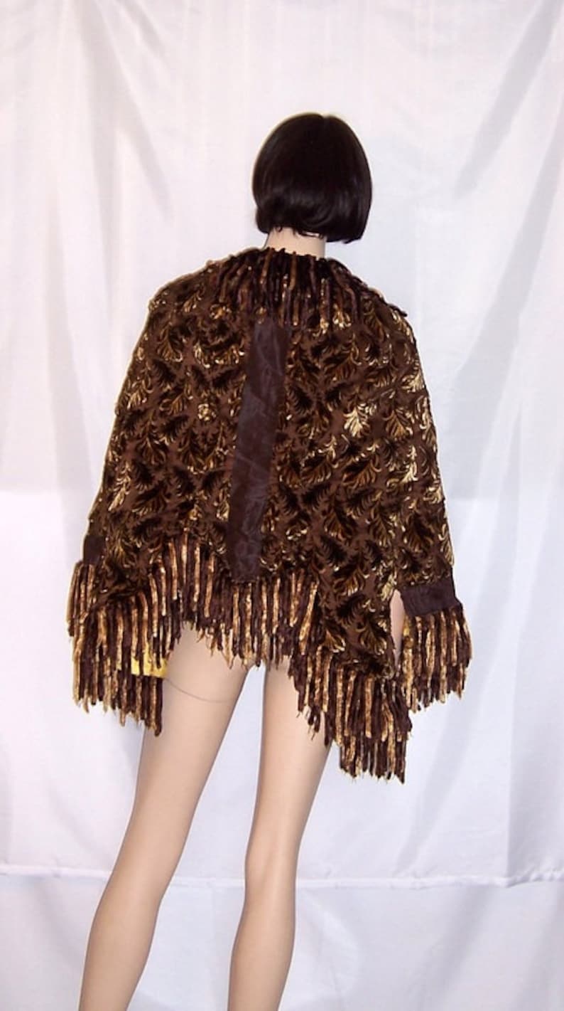 Victorian (1837-1901) Mantle of Brown and Gold Velvet With Fringe - Etsy