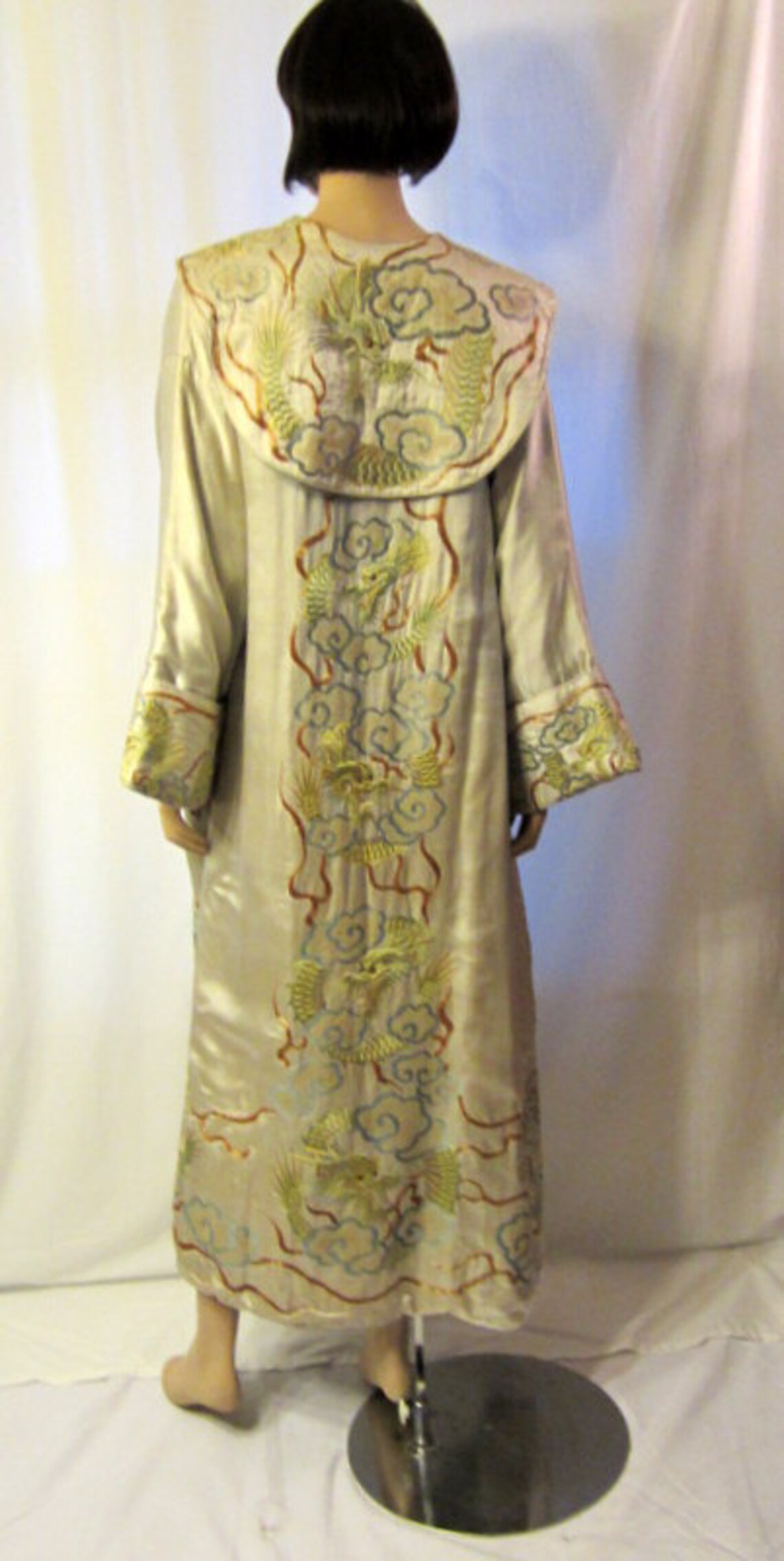 Early 20th Century Asian Hand-embroidered Robe With Dragons - Etsy