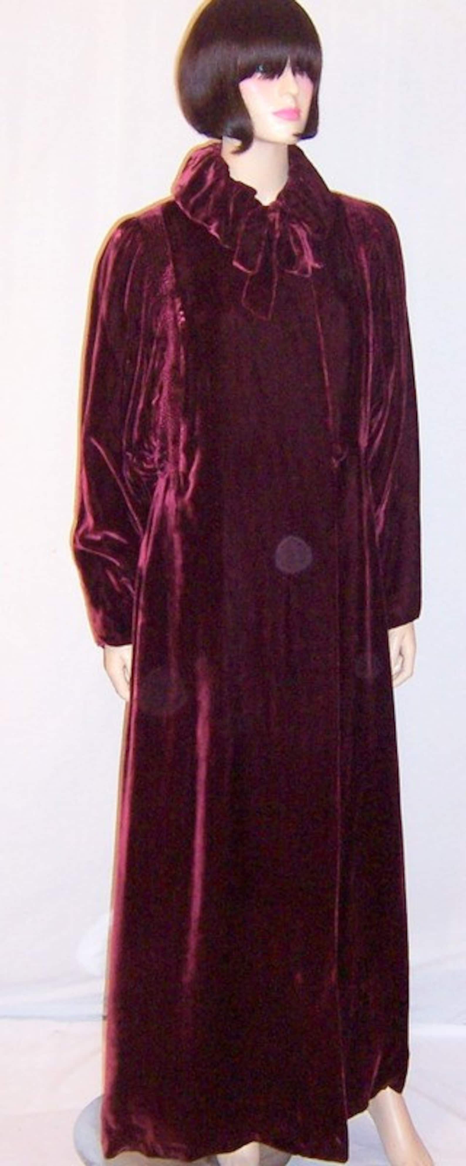 Art Deco Plum Silk Velvet Evening Coat by "miller & Rhoads Richmond, Va ...