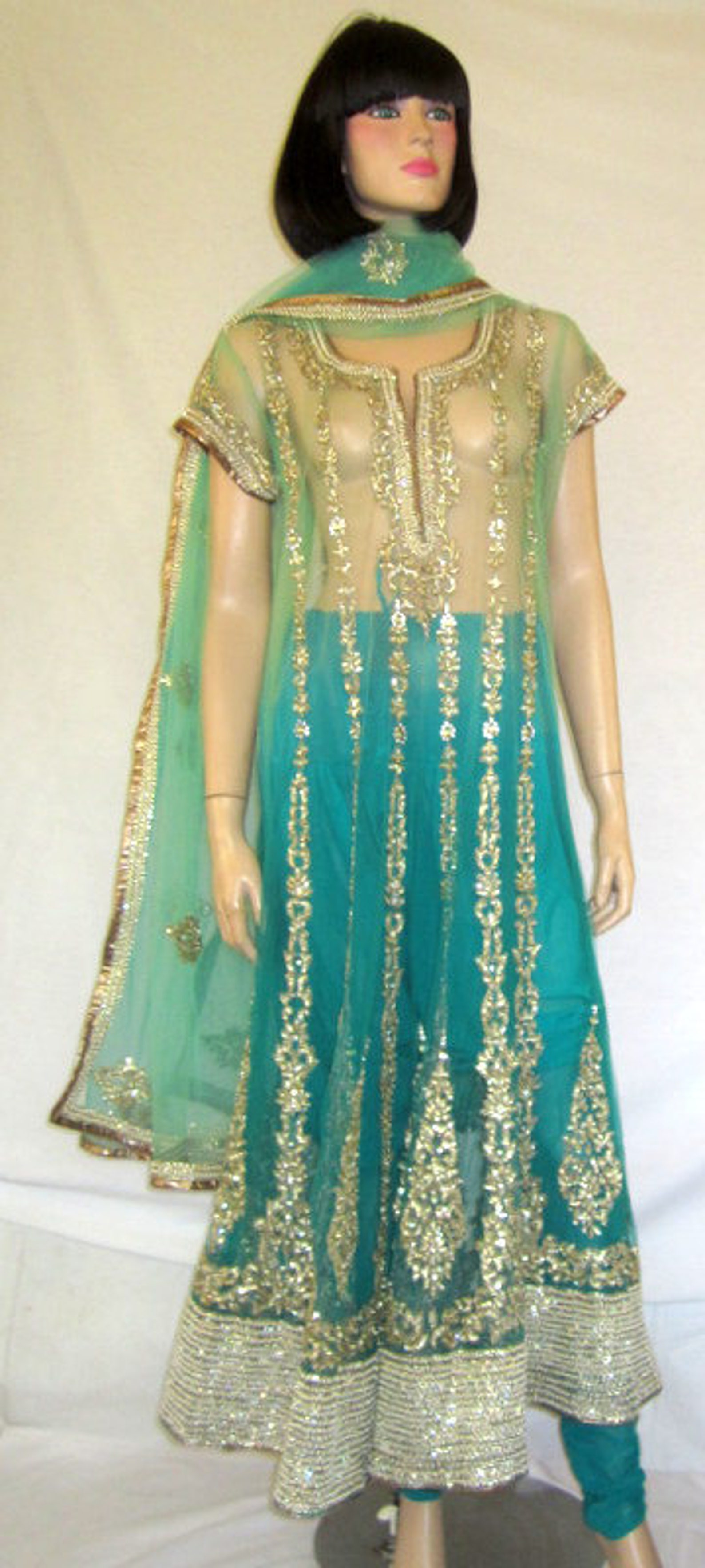 Women's Ethnic-indian-three Piece Ensemble in Ombre Colors With Gold ...