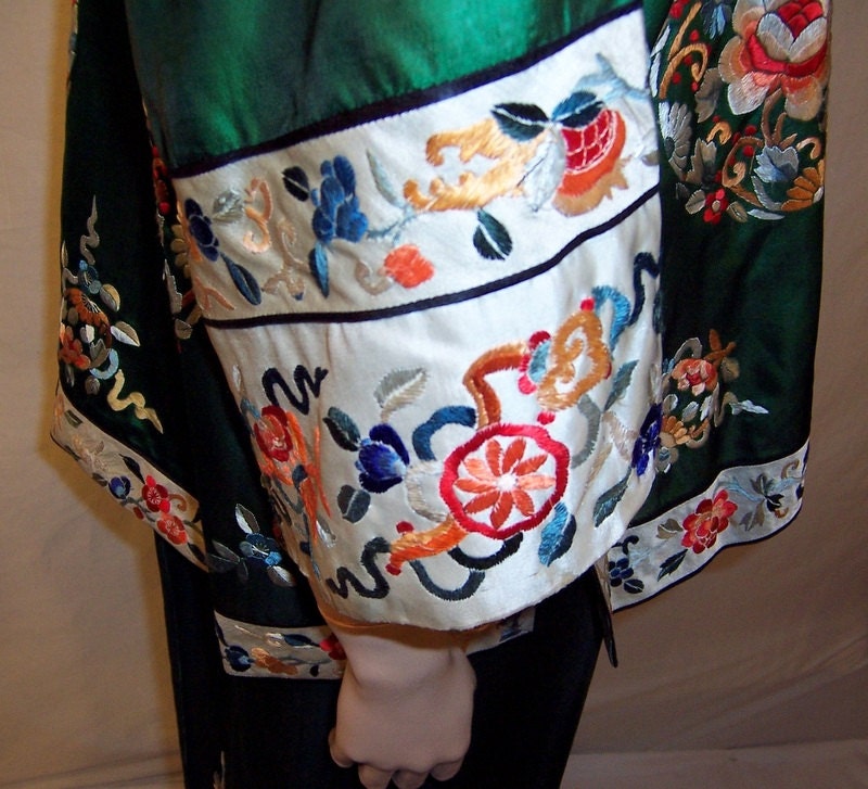 Chic Chinese Embroidered Jacket and Pants Ensemble in Vibrant Green ...