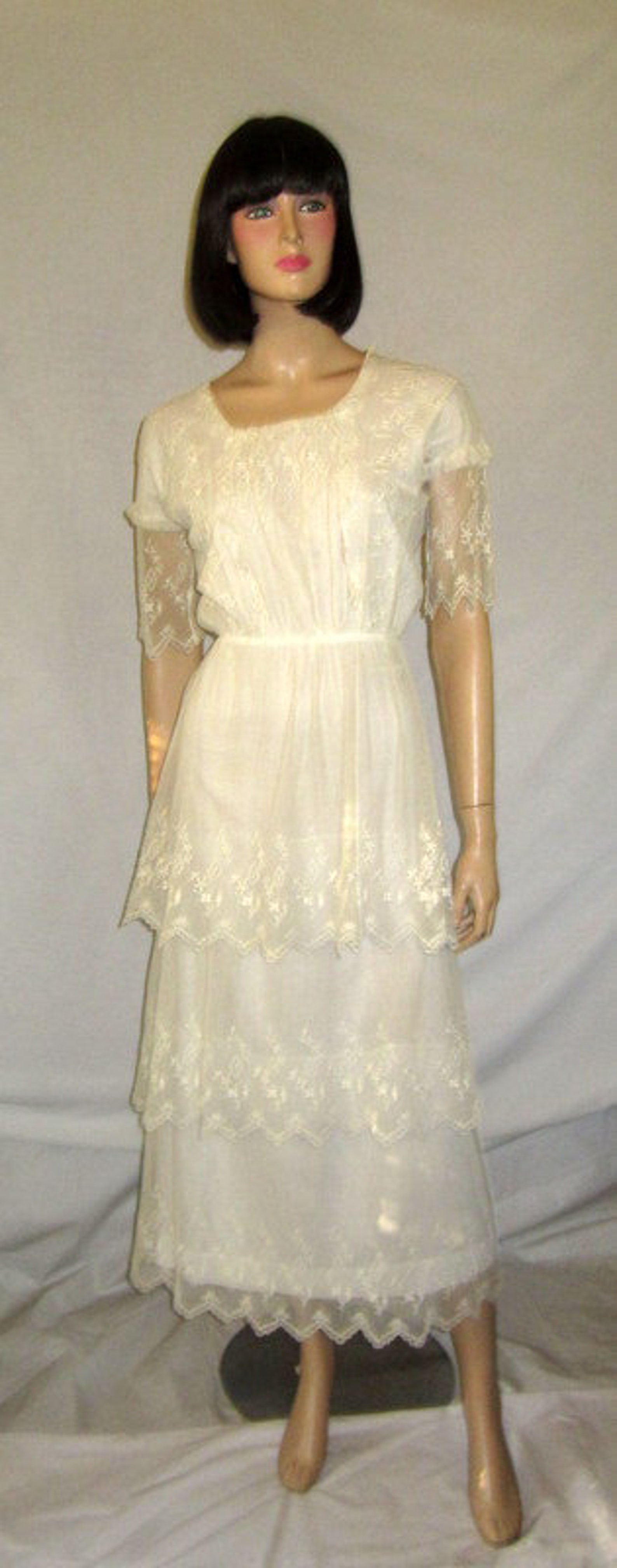 White Edwardian (1901-1919) Tea Gown of Fine Embroidered Netting and ...