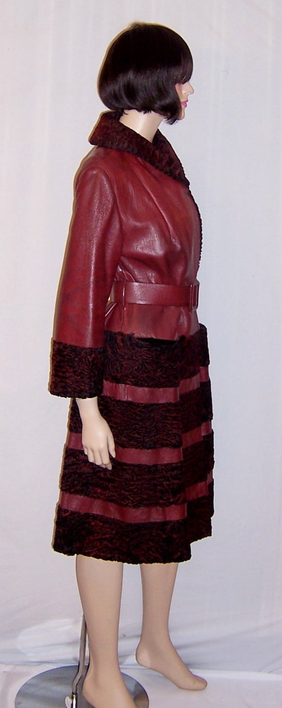 Chic Sienna-Colored Leather Coat Trimmed in Broadtail - Gem