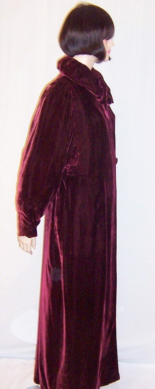 Art Deco Plum Silk Velvet Evening Coat by "miller & Rhoads Richmond, Va ...