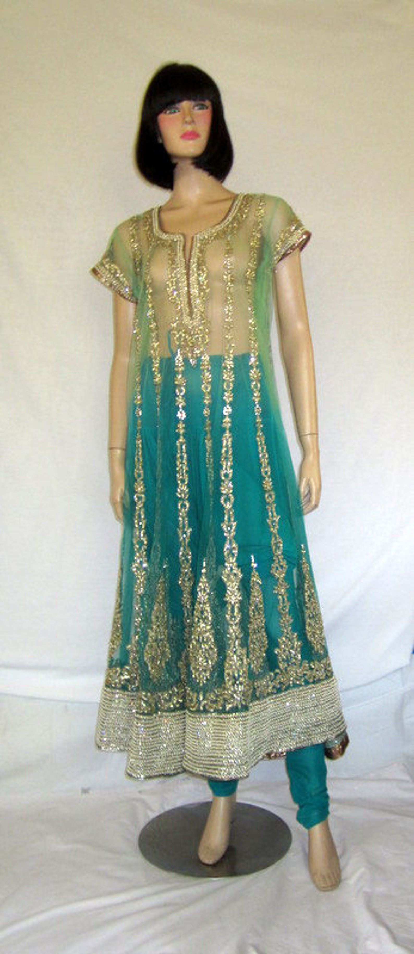 Women's Ethnic-indian-three Piece Ensemble in Ombre Colors With Gold ...