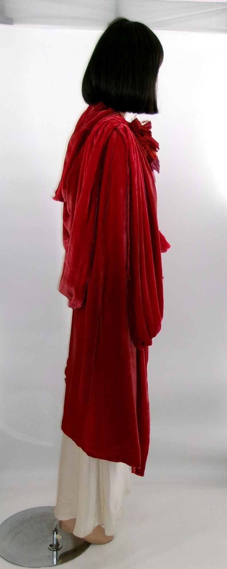 1920's Art Deco Cherry Silk Velvet Cloak With Floral Embellishment at ...