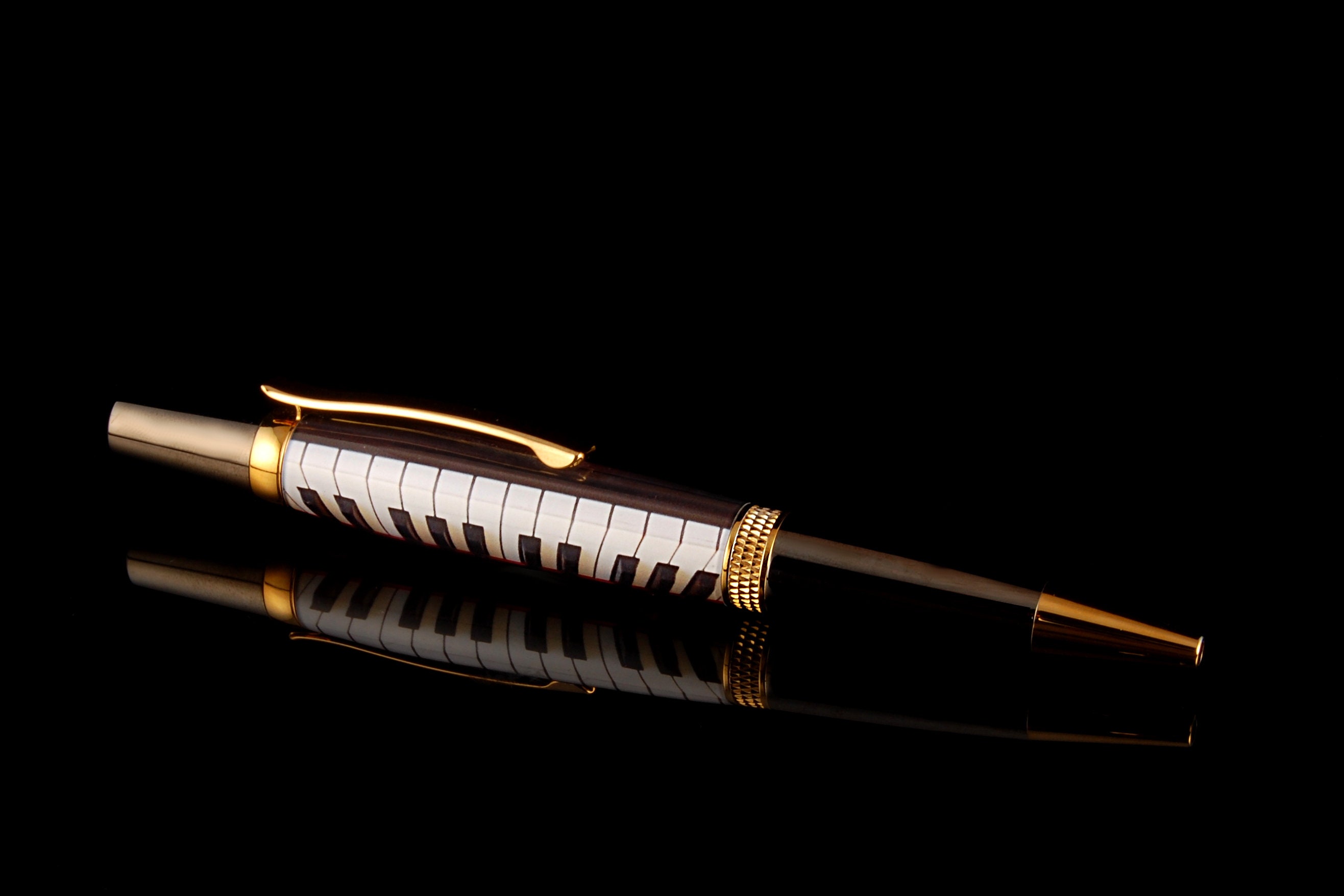 Piano Music Ballpoint Pen in Black titanium with gold accents - Etsy Italia
