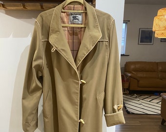 Burberry Nova Check Single Breasted Coat 80s . Trench Coat Burberry Nova Check Single Breasted Coat 80s . Trench Coat