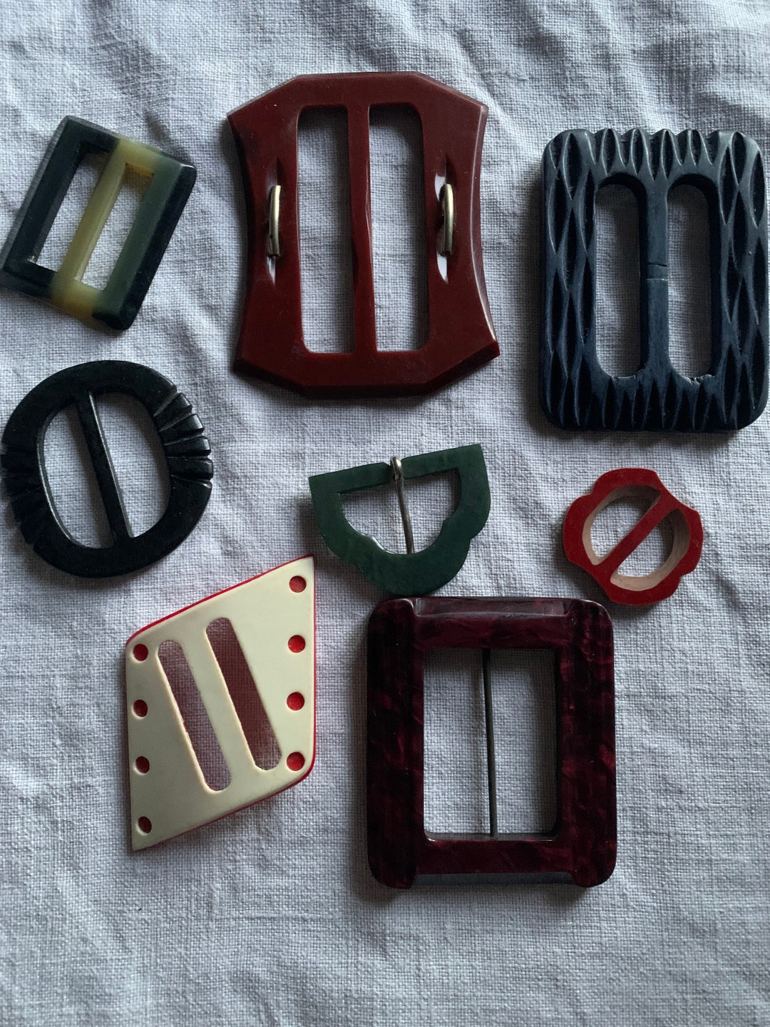 Vintage , Mostly Early Plastic Selection of 8 Different Dress Buckles ...