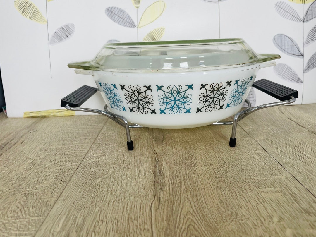 Vintage JAJ Pyrex Chelsea Range Casserole Dish With Carry Stand ...