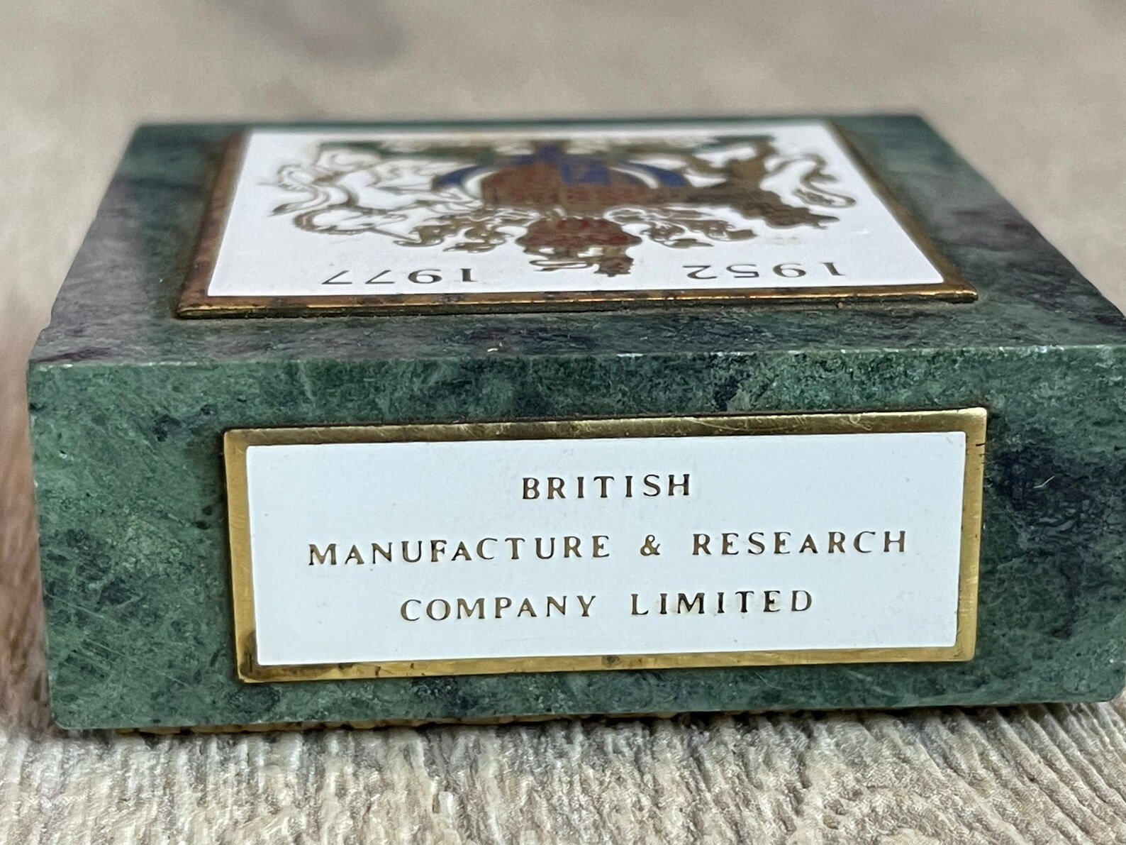 Queen Elizabeth II Silver Jubilee Paperweight British Royal - Etsy