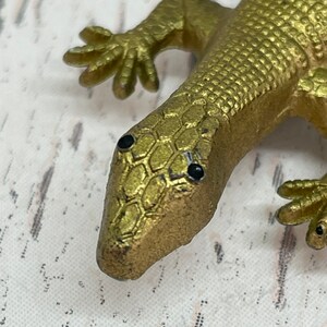 Monitor Lizard Gold Plastic Celluloid Lizard Brooch Vintage Reptile ...