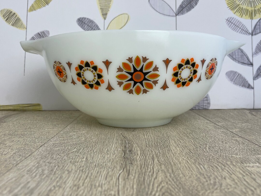 JAJ Pyrex Toledo Mixing Bowl Cinderella Shape - Retro Baking Bowl - Etsy