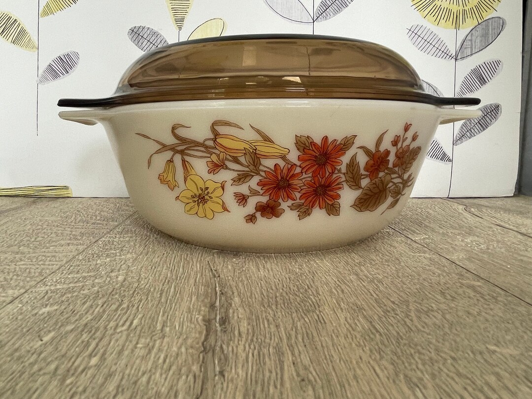 Pyrex England Harvest Spray Casserole Dish - Beige and Smoke Glass ...