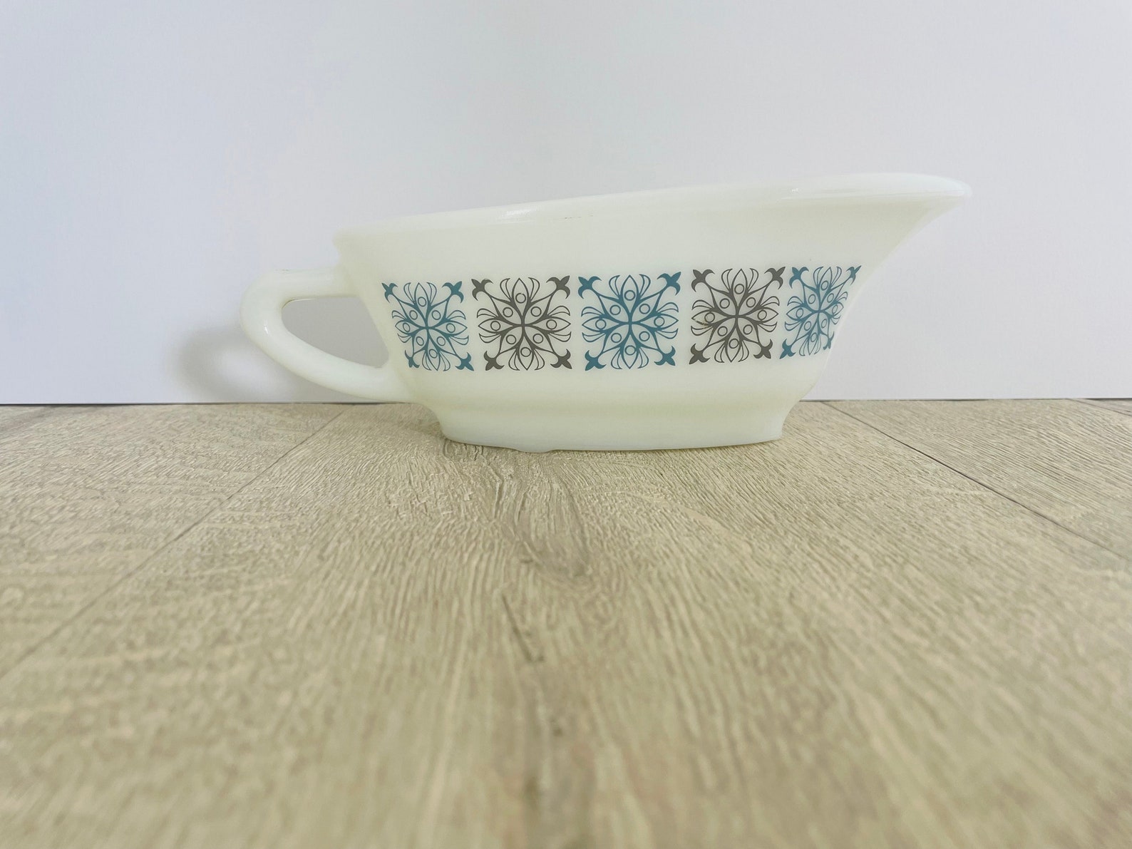 JAJ Pyrex Chelsea Range Gravy Boat or Sauce Jug - Etsy