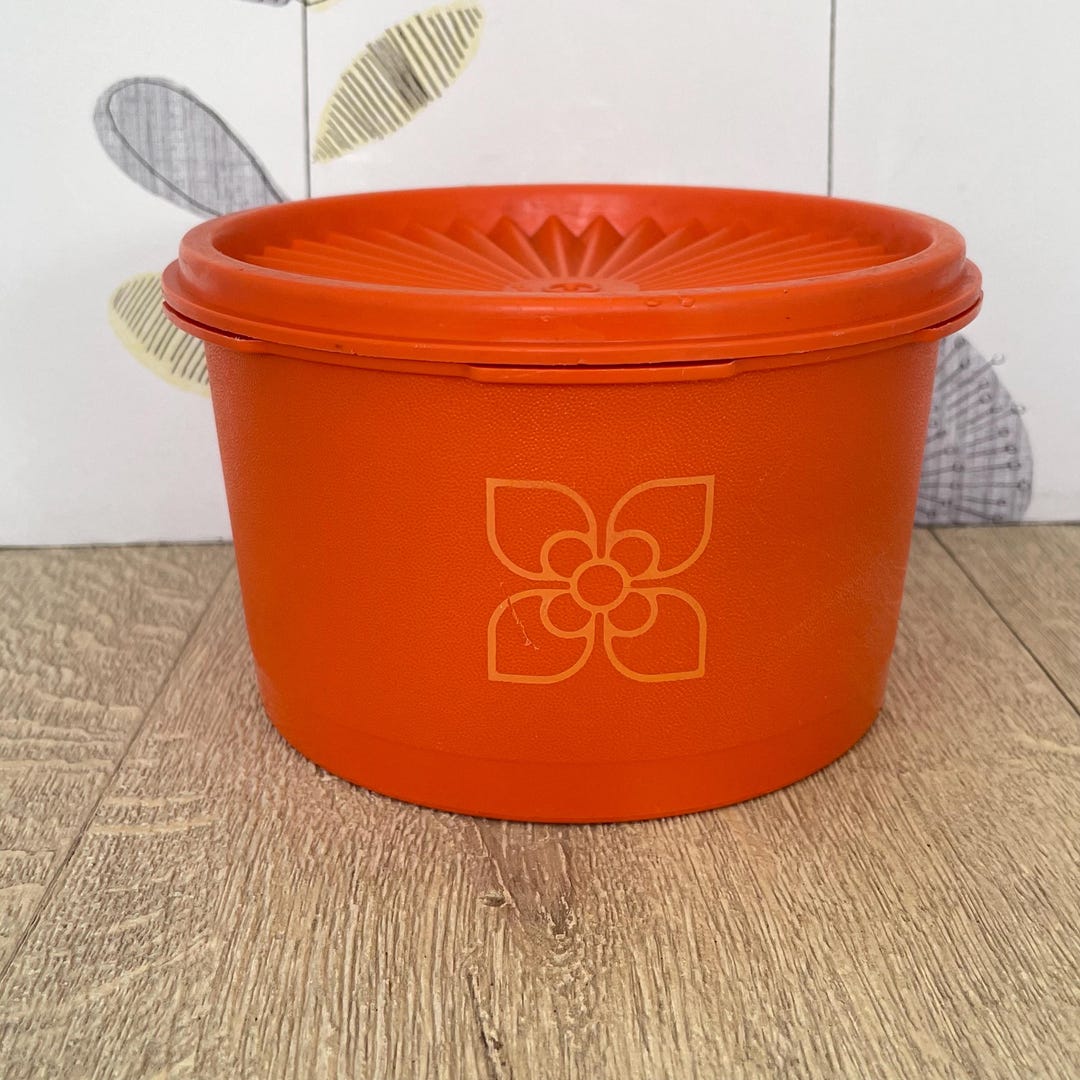 Orange Tupperware Small Storage Container With Tight Fitting Starburst ...