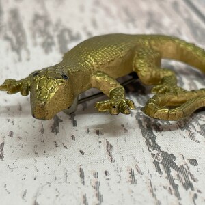 Monitor Lizard Gold Plastic Celluloid Lizard Brooch - Vintage Reptile ...