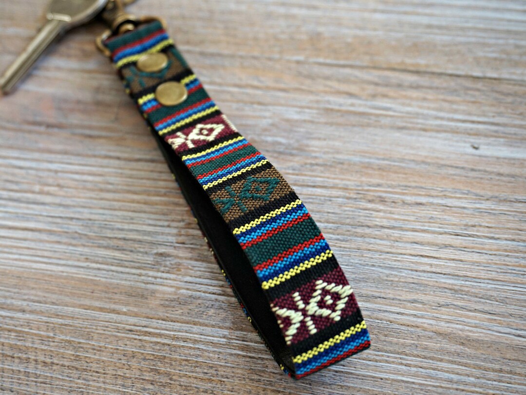 Aztec Keyfob - Aztec Rug Inspired Keyring - Unique Key Chain - Wristlet ...