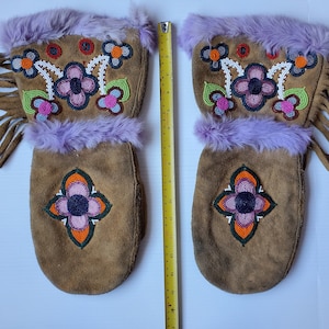 Vintage Indigenous Hand Made Beaded & Fringed Leather Mitts - Etsy