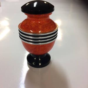 Small Keepsake Vase Cremation Urn - Etsy