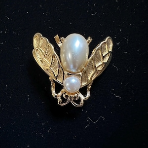 Trifari Bug Fly Bee Pin Gold Tone Pearl - Etsy