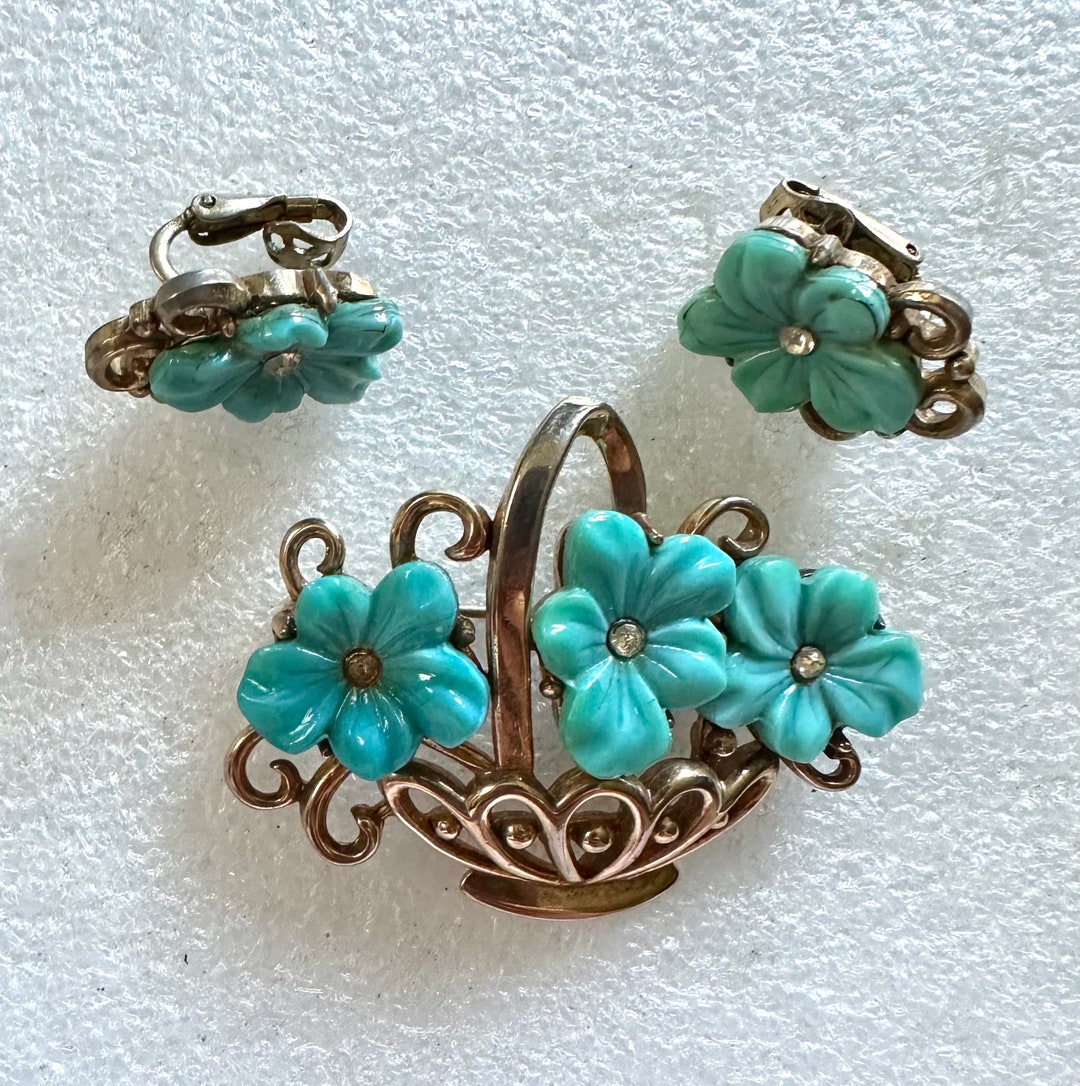 Vintage Trifari Pin & Earrings Set Flower Basket Blue Gold - Etsy