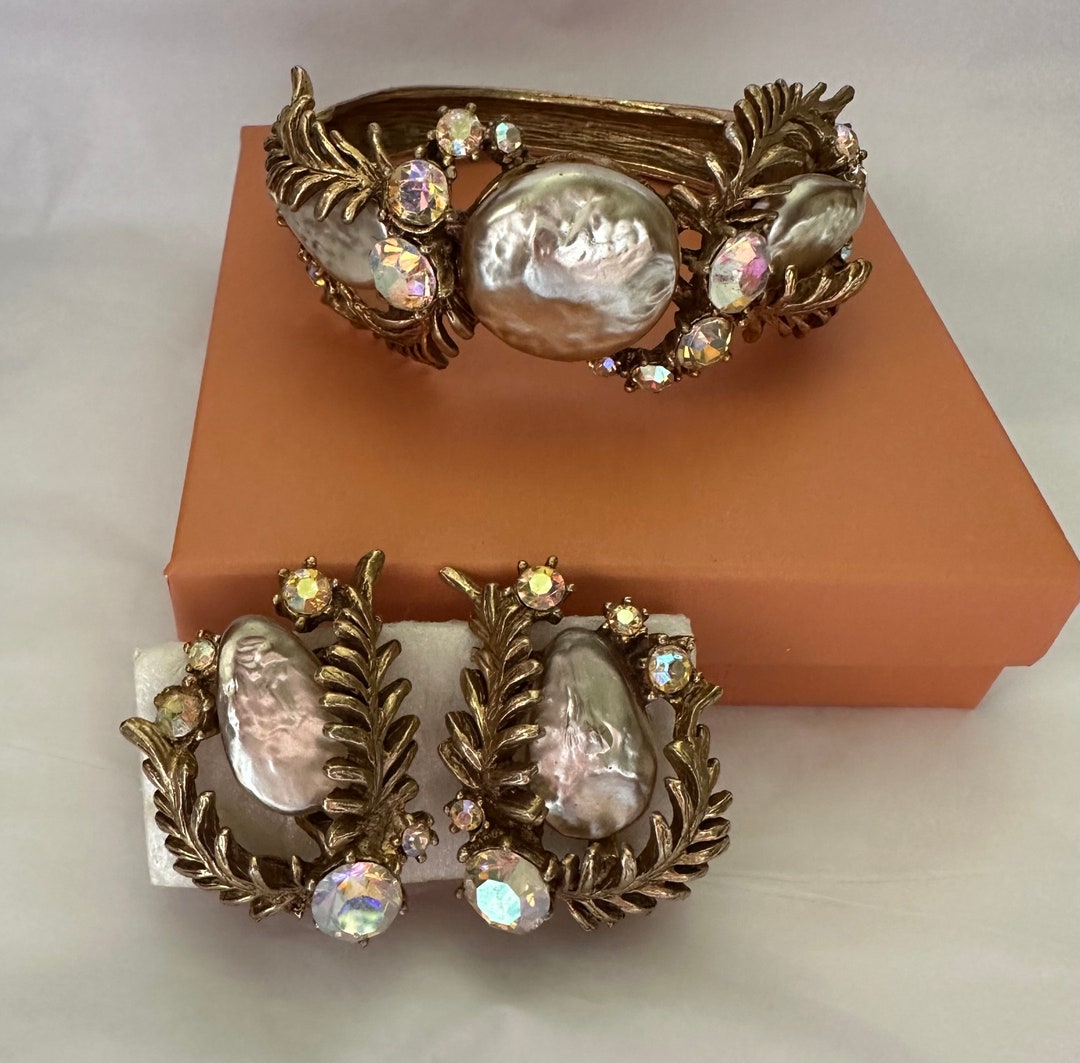 Vintage Signed HAR Baroque Pearl Bracelet & Earrings Set - Etsy