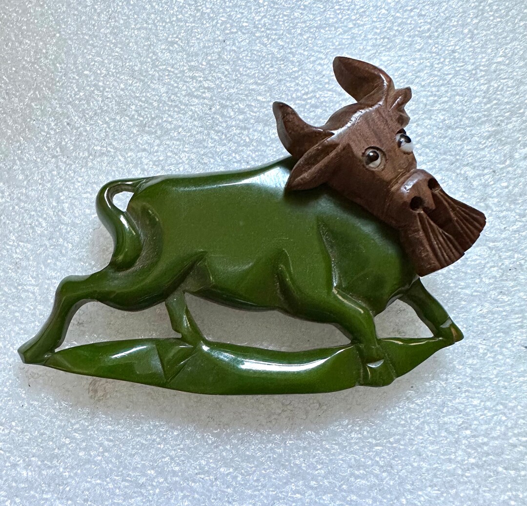 Green Carved Bakelite Bull Pin Articulated Head - Etsy