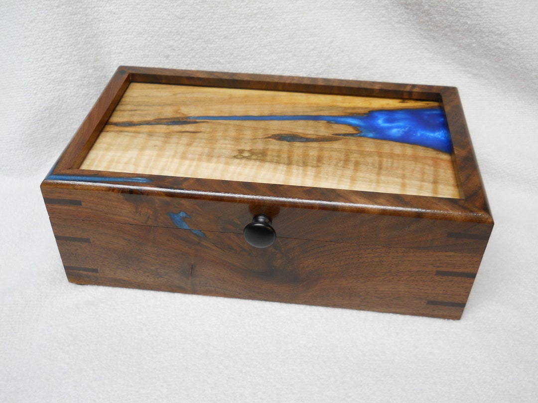 Figured Black Walnut & Curly Maple Box #605 - Etsy