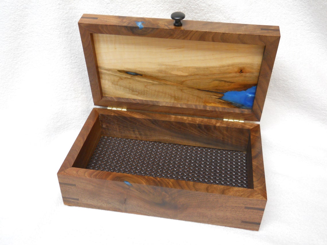Figured Black Walnut & Curly Maple Box 605 - Etsy