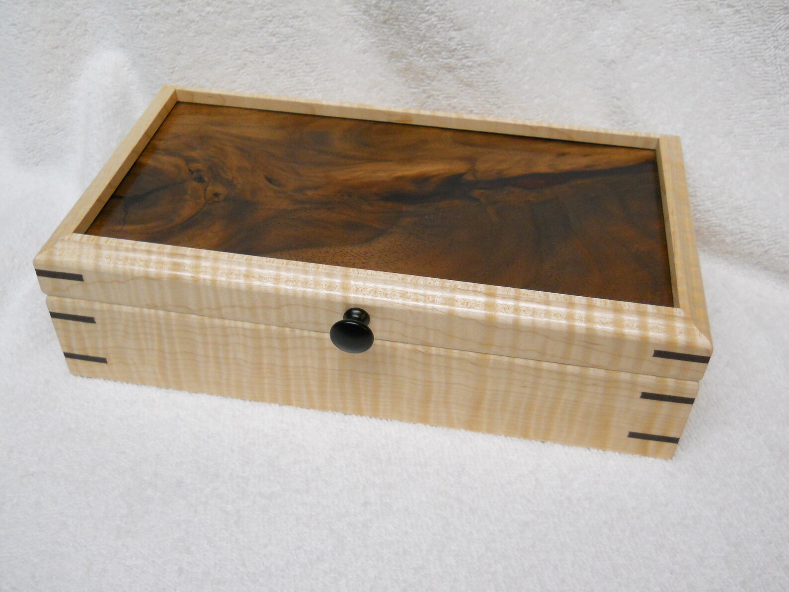 Curly Maple & Figured Black Walnut Box. 581 - Etsy