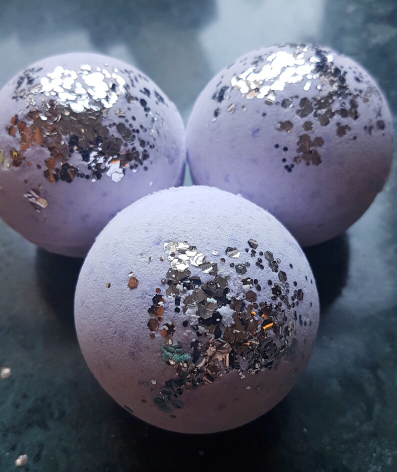 Parma Violet Bath Bomb With Biodegradable Glitter Heaven - Etsy UK