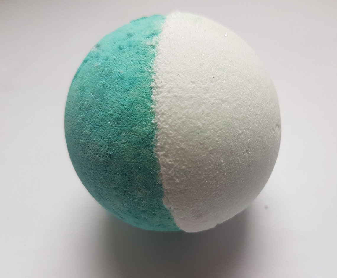 Gin and Tonic Bath Bomb, UK Bath Bomb, Heaven Scented Bath Bombs ...