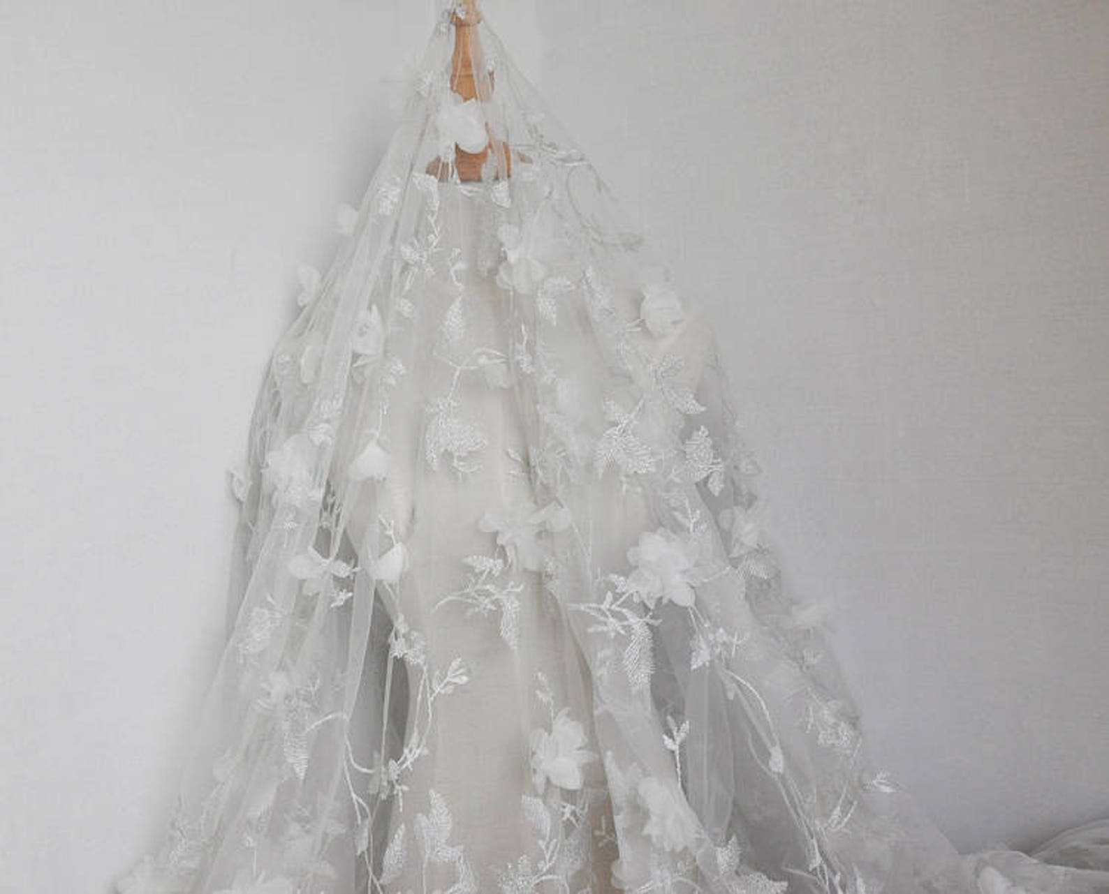 1 Yard Lace Fabric 3D Ivory Chiffon Floral Silver Leaf - Etsy