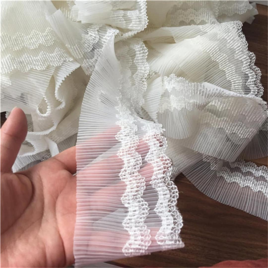 Lace Trim White Organza Pleated Ruffled Casting Prom Dress Folding ...