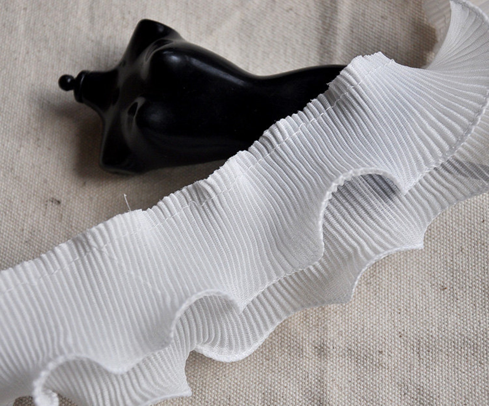 2 Yards Lace Trim White Balck Ruffled Stretchy Wedding Trim 2.36" Width ...