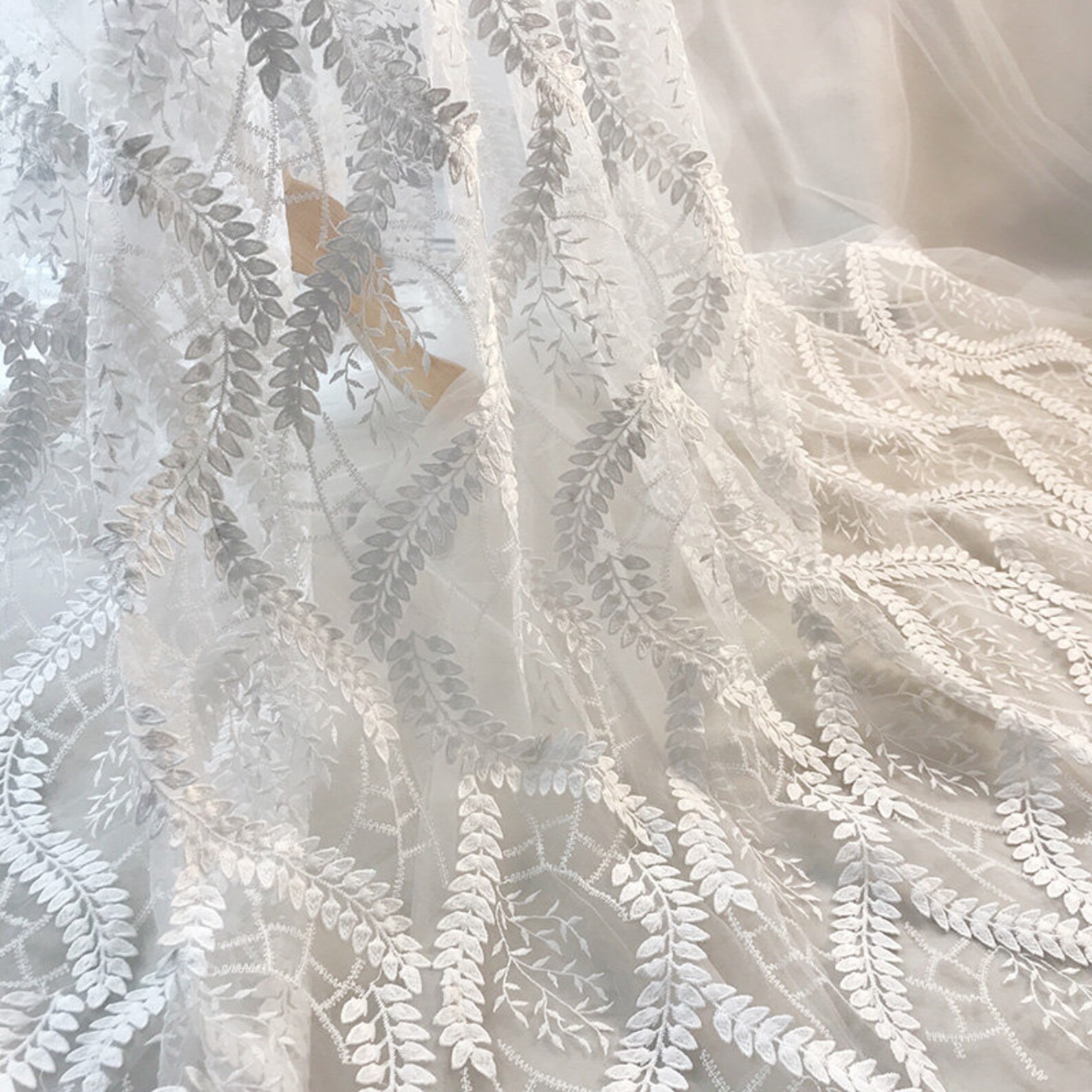 1 Yard Lace Fabric Ivory Tulle Leaf Floral Embroidery Exquisite Bridal ...