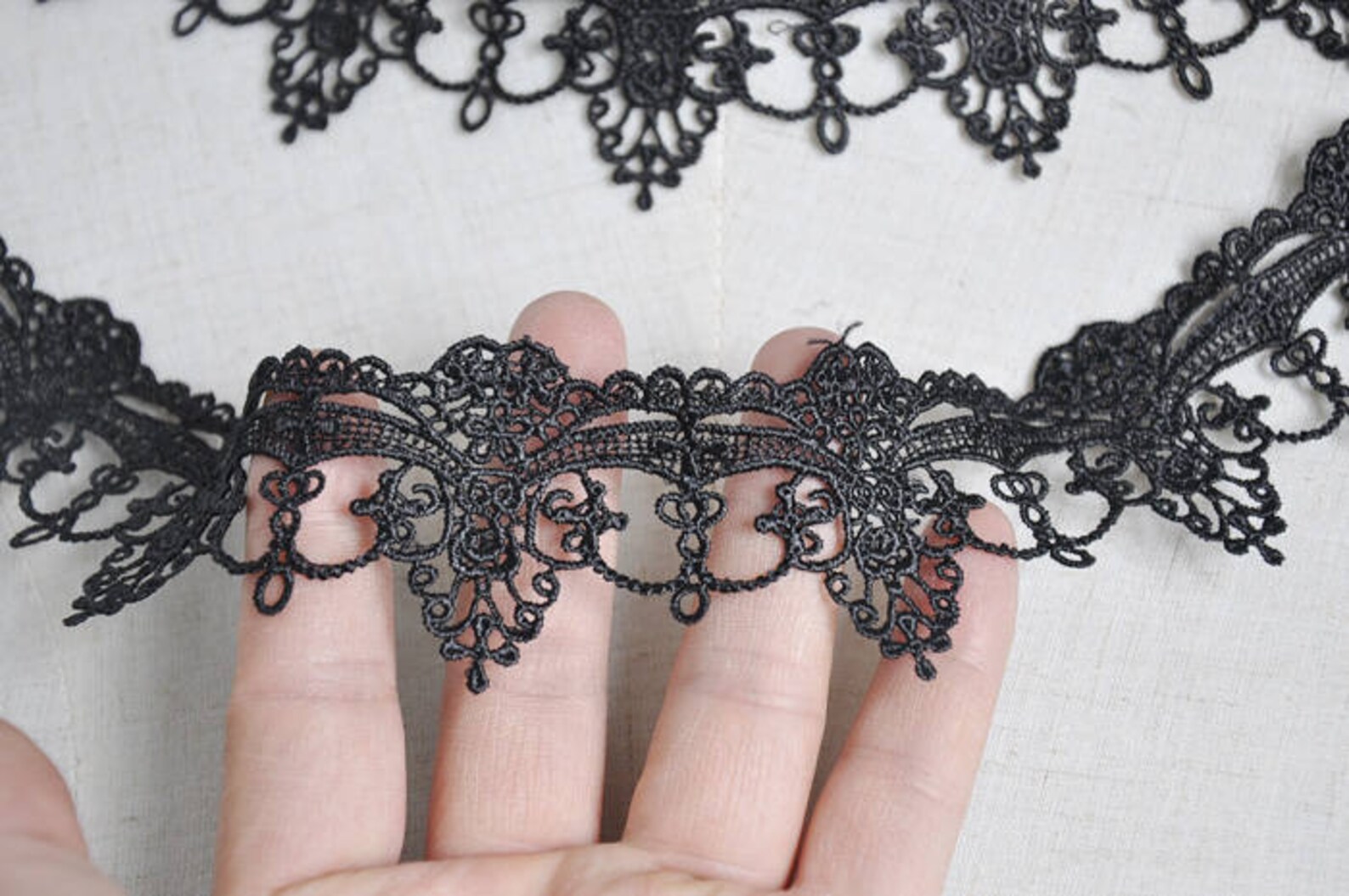 6 Yards Ivory Black Crown Exquisite Alice Lace Trim - Etsy