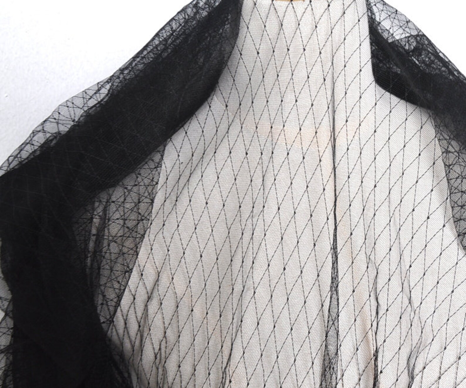 1 Yard Diamond Pattern Embroidery Lace Fabric Soft Black White Mesh ...
