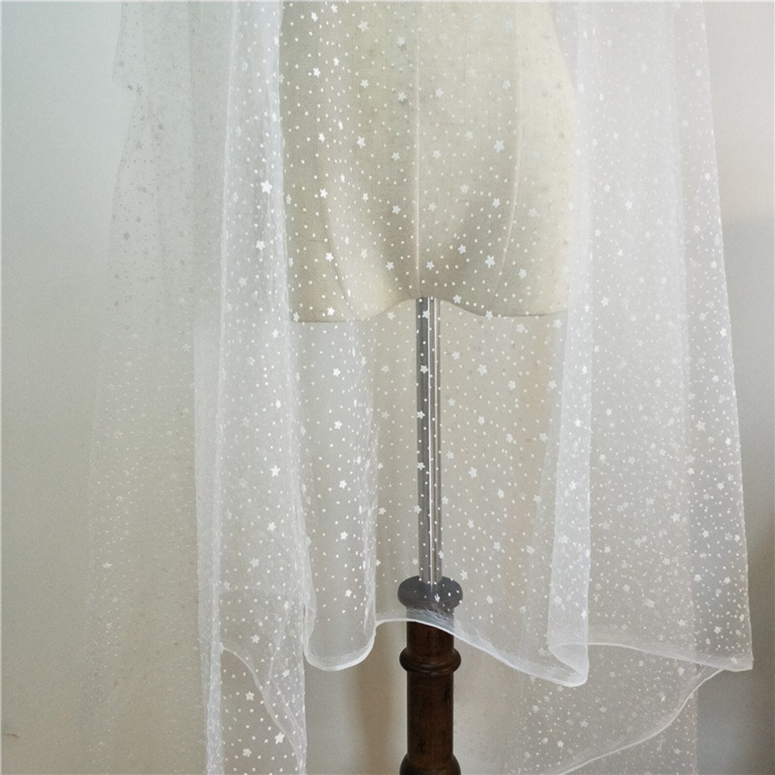Pure White Flocking Star Tulle Lace Fabric Flower Alencon Alice Tulle ...
