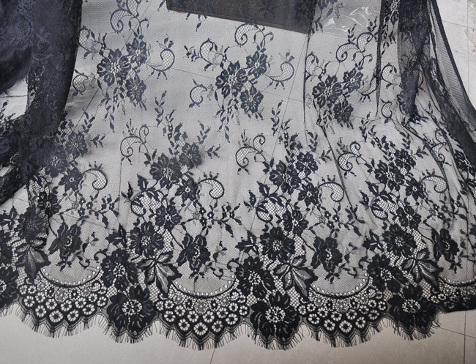 Tela de encaje Negro Elegante pestaña Encaje de novia Tela de - Etsy España