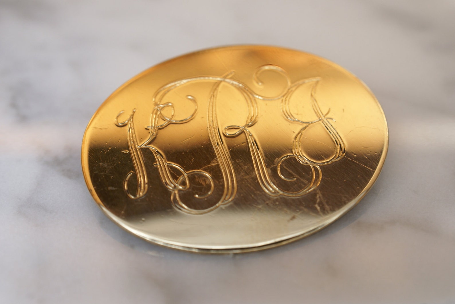 14K Yellow Gold Filled Oval Monogrammed Pin - Etsy