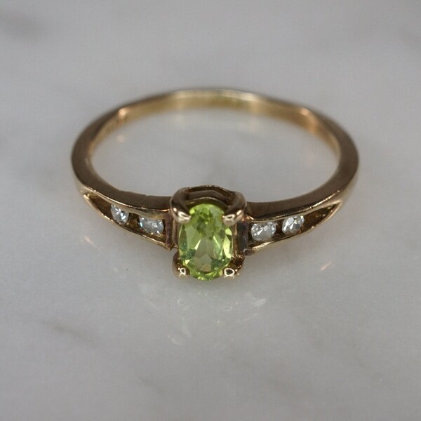Gold Peridot Ring - Etsy