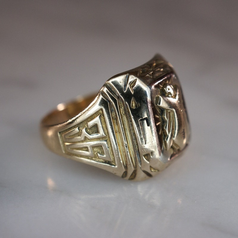Class Ring - Etsy