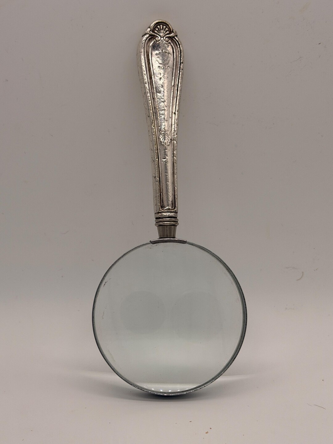 Antique Sterling Silver Magnifying Glass – Shell Thread Motif ...
