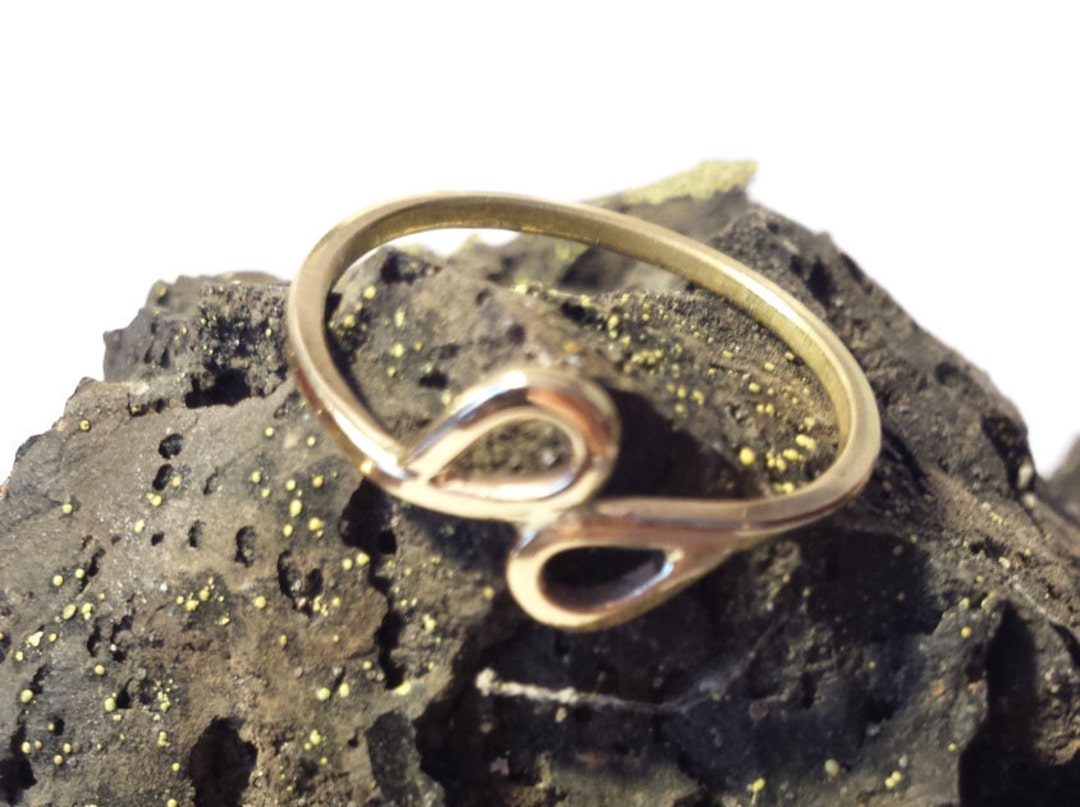 14k Gold Double Loop Ring: Minimalist Stacking Band - Etsy